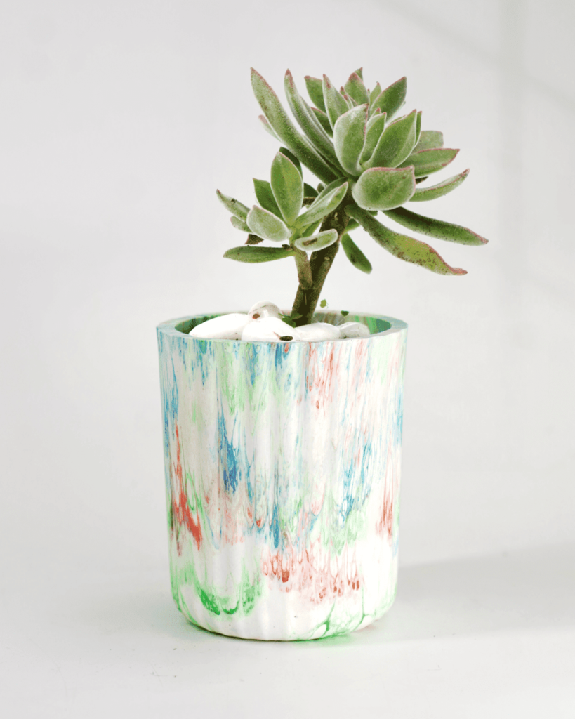 Eco-Pots I Spectra I Recycled – Minus Degre | Recycled Plastic Surface ...